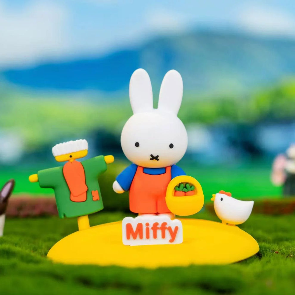 Miffy | Miffy "Four Season Theme" Display Phone Stand Blind Box – SogoSogo